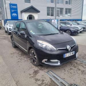 Black Renault Scenic 2016 in Taurage, with an engine capacity of 1.60 L and mileage of 412 thousand km for 2600 €, photo 3 on AUTOMOTO.COM.LV