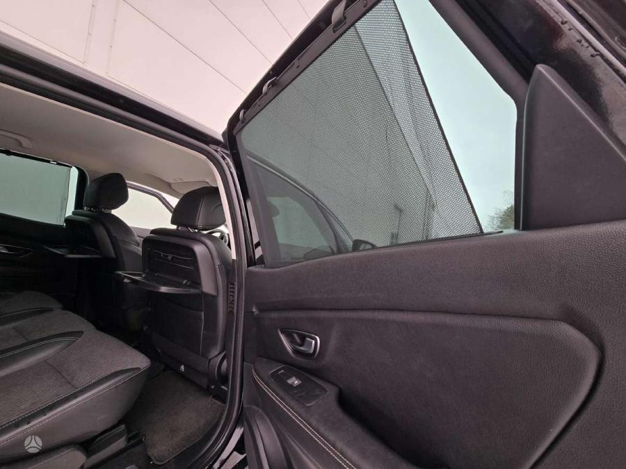 Black Renault Scenic 2020 in Kaunas, with an engine capacity of 1.75 L and mileage of 214 thousand km for 8200 €, photo 16 on AUTOMOTO.COM.LV