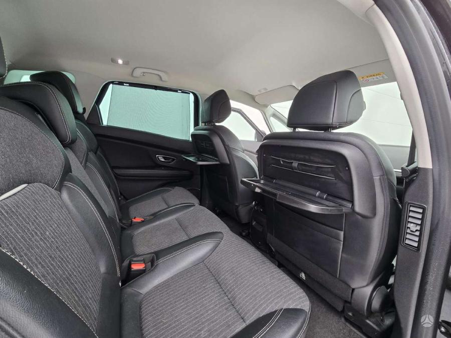 Black Renault Scenic 2020 in Kaunas, with an engine capacity of 1.75 L and mileage of 214 thousand km for 8200 €, photo 17 on AUTOMOTO.COM.LV