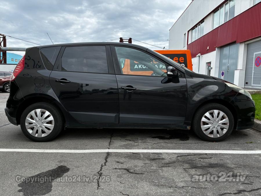 Melns Renault Scenic 2010 Tallina, ar dzinēja tilpumu 1.90 L un nobraukumu 229 tūkst. km par 2950 €, foto 6 vietnē AUTOMOTO.COM.LV