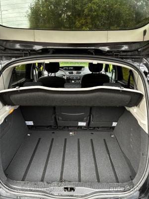 Melns Renault Scenic 2010 Tallina, ar dzinēja tilpumu 1.90 L un nobraukumu 229 tūkst. km par 2950 €, foto 17 vietnē AUTOMOTO.COM.LV