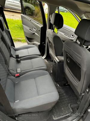 Melns Renault Scenic 2010 Tallina, ar dzinēja tilpumu 1.90 L un nobraukumu 229 tūkst. km par 2950 €, foto 21 vietnē AUTOMOTO.COM.LV