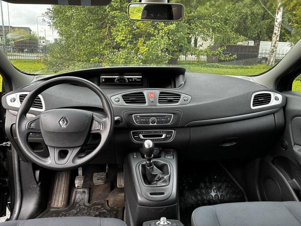 Melns Renault Scenic 2010 Tallina, ar dzinēja tilpumu 1.90 L un nobraukumu 229 tūkst. km par 2950 €, foto 3 vietnē AUTOMOTO.COM.LV