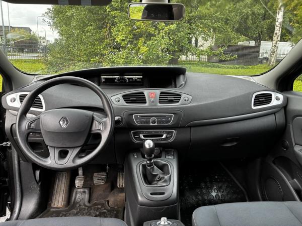 Melns Renault Scenic 2010 Tallina, ar dzinēja tilpumu 1.90 L un nobraukumu 229 tūkst. km par 2950 €, foto 11 vietnē AUTOMOTO.COM.LV