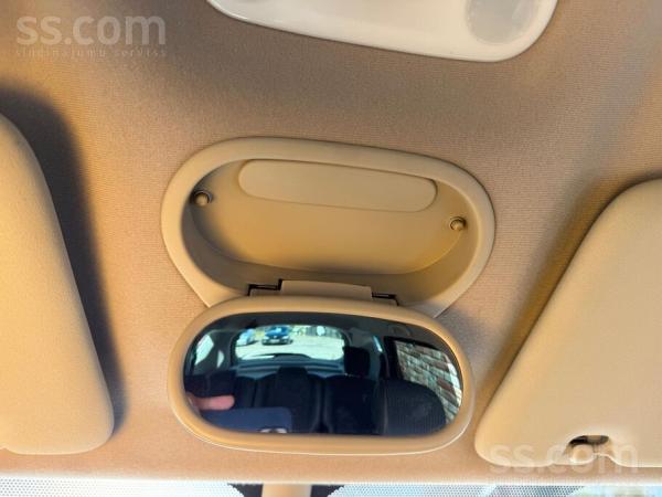 Melns Renault Scenic 2011 Talsi, ar dzinēja tilpumu 2.00 L un nobraukumu 183 tūkst. km par 5470 €, foto 8 vietnē AUTOMOTO.COM.LV