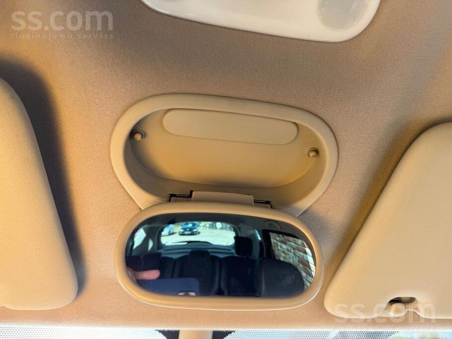 Melns Renault Scenic 2011 Talsi, ar dzinēja tilpumu 2.00 L un nobraukumu 183 tūkst. km par 5470 €, foto 9 vietnē AUTOMOTO.COM.LV
