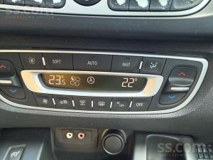 Melns Renault Scenic 2011 Talsi, ar dzinēja tilpumu 2.00 L un nobraukumu 183 tūkst. km par 5470 €, foto 12 vietnē AUTOMOTO.COM.LV