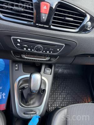 Melns Renault Scenic 2011 Talsi, ar dzinēja tilpumu 2.00 L un nobraukumu 183 tūkst. km par 5470 €, foto 15 vietnē AUTOMOTO.COM.LV