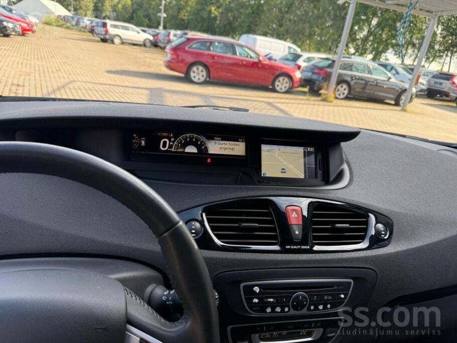 Melns Renault Scenic 2011 Talsi, ar dzinēja tilpumu 2.00 L un nobraukumu 183 tūkst. km par 5470 €, foto 16 vietnē AUTOMOTO.COM.LV