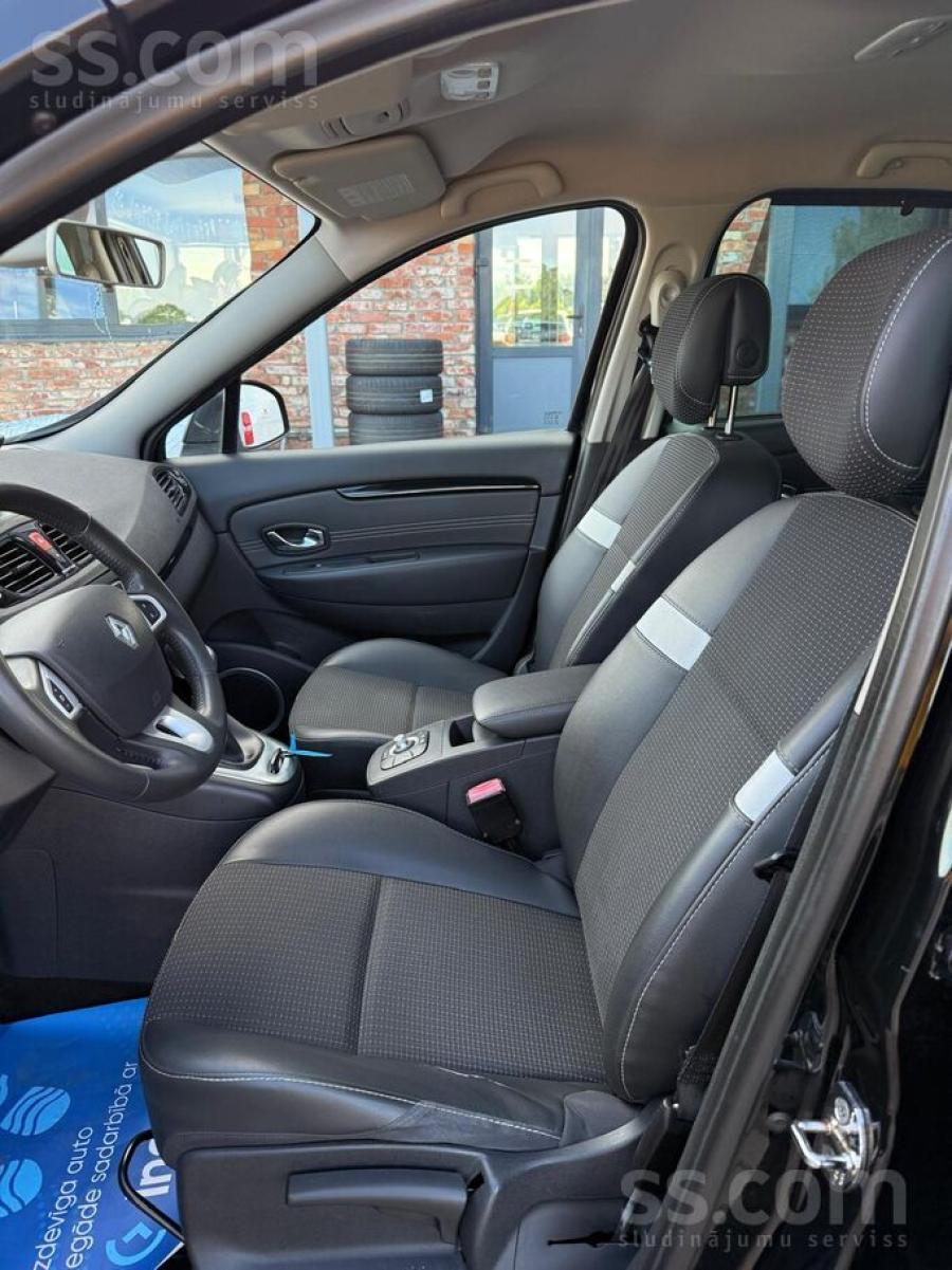 Melns Renault Scenic 2011 Talsi, ar dzinēja tilpumu 2.00 L un nobraukumu 183 tūkst. km par 5470 €, foto 19 vietnē AUTOMOTO.COM.LV