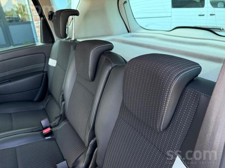 Melns Renault Scenic 2011 Talsi, ar dzinēja tilpumu 2.00 L un nobraukumu 183 tūkst. km par 5470 €, foto 23 vietnē AUTOMOTO.COM.LV
