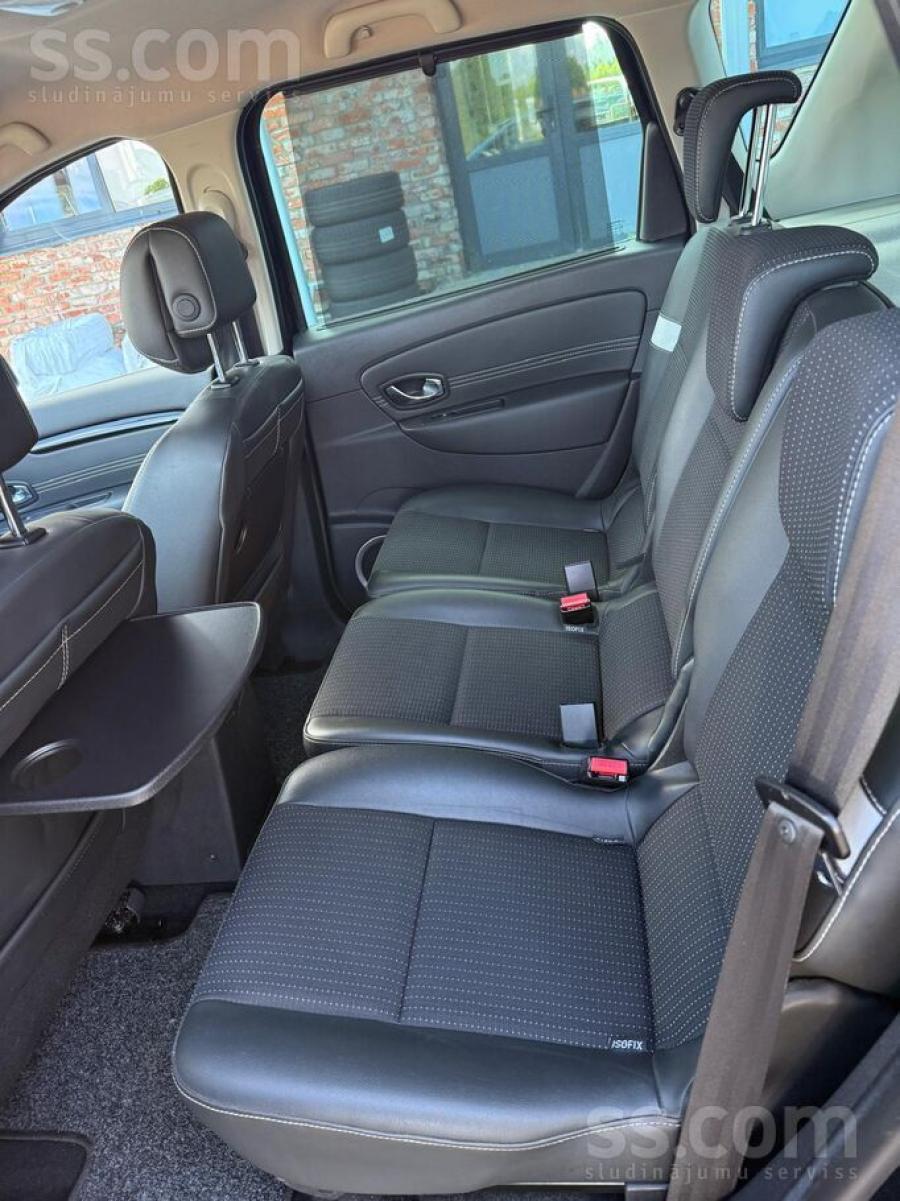 Melns Renault Scenic 2011 Talsi, ar dzinēja tilpumu 2.00 L un nobraukumu 183 tūkst. km par 5470 €, foto 24 vietnē AUTOMOTO.COM.LV