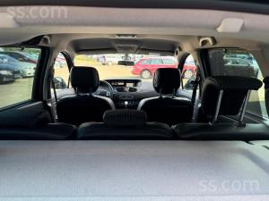 Melns Renault Scenic 2011 Talsi, ar dzinēja tilpumu 2.00 L un nobraukumu 183 tūkst. km par 5470 €, foto 25 vietnē AUTOMOTO.COM.LV