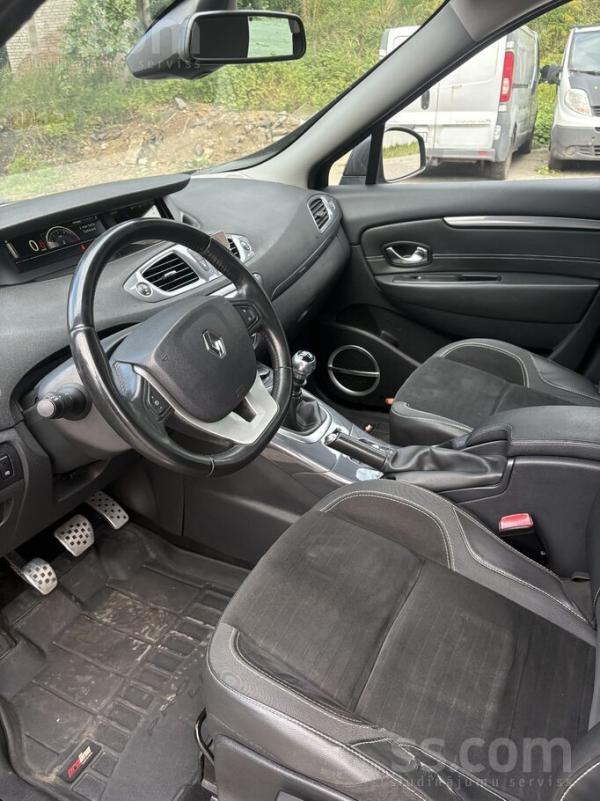 Black Renault Scenic 2015 in Riga, with an engine capacity of 1.60 L and mileage of 225 thousand km for 5700 €, photo 7 on AUTOMOTO.COM.LV