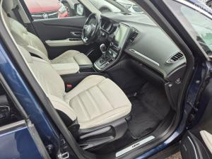 Blue Renault Scenic 2017 in Klaipeda, with an engine capacity of 1.60 L and mileage of 189 thousand km for 7400 €, photo 16 on AUTOMOTO.COM.LV