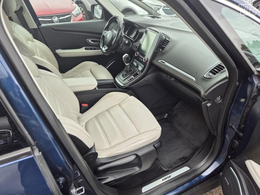 Blue Renault Scenic 2017 in Klaipeda, with an engine capacity of 1.60 L and mileage of 189 thousand km for 7400 €, photo 16 on AUTOMOTO.COM.LV