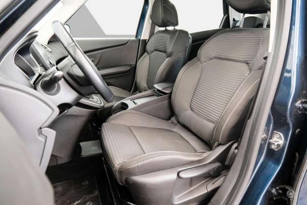 Рено Сценик 2018 в Каунас на AUTOMOTO.COM.LV Синий Рено Сценик 2018 в Каунас, объемом двигателя 1.50 л и пробегом 218 тыс. км за 9390 €, фото 6 на AUTOMOTO.COM.LV