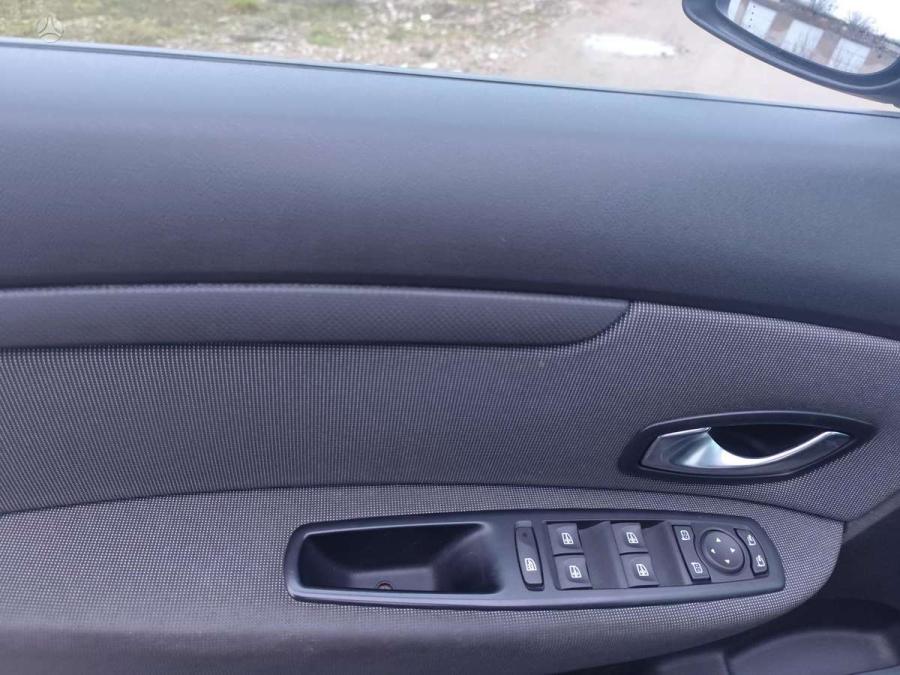 Zils Renault Scenic 2011 Marijampole, ar dzinēja tilpumu 1.46 L un nobraukumu 221 tūkst. km par 3000 €, foto 9 vietnē AUTOMOTO.COM.LV