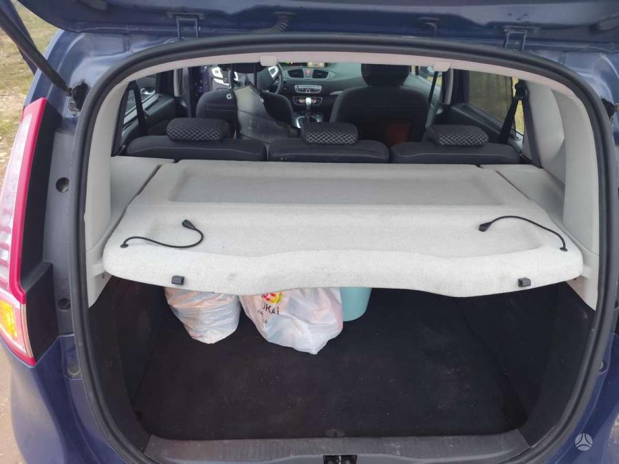 Zils Renault Scenic 2011 Marijampole, ar dzinēja tilpumu 1.46 L un nobraukumu 221 tūkst. km par 3000 €, foto 18 vietnē AUTOMOTO.COM.LV