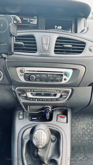 Zils Renault Scenic 2013 Mardu, ar dzinēja tilpumu 1.50 L un nobraukumu 270 tūkst. km par 3000 €, foto 10 vietnē AUTOMOTO.COM.LV