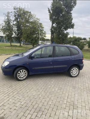 Zils Renault Scenic 2001 Rēzekne, ar dzinēja tilpumu 1.60 L un nobraukumu 253 tūkst. km par 1300 €, foto 3 vietnē AUTOMOTO.COM.LV
