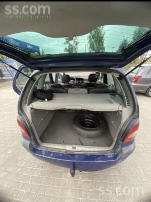 Zils Renault Scenic 2001 Rēzekne, ar dzinēja tilpumu 1.60 L un nobraukumu 253 tūkst. km par 1300 €, foto 6 vietnē AUTOMOTO.COM.LV