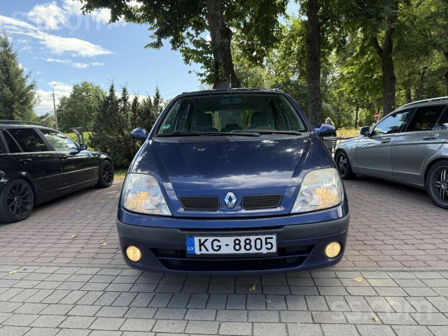 Zils Renault Scenic 2002 Daugavpils, ar dzinēja tilpumu 1.40 L un nobraukumu 220 tūkst. km par 1200 €, foto 6 vietnē AUTOMOTO.COM.LV