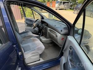 Zils Renault Scenic 2002 Daugavpils, ar dzinēja tilpumu 1.40 L un nobraukumu 220 tūkst. km par 1200 €, foto 18 vietnē AUTOMOTO.COM.LV