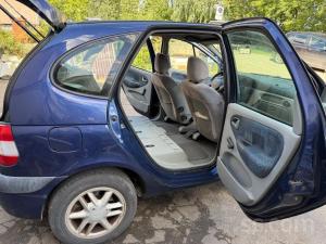 Zils Renault Scenic 2002 Daugavpils, ar dzinēja tilpumu 1.40 L un nobraukumu 219 tūkst. km par 990 €, foto 4 vietnē AUTOMOTO.COM.LV