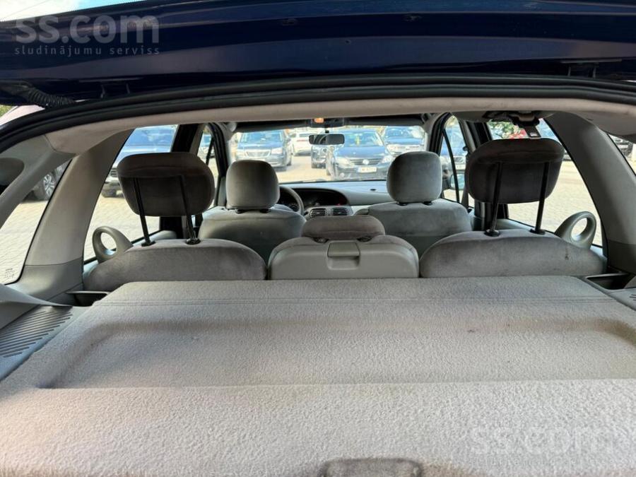 Zils Renault Scenic 2002 Daugavpils, ar dzinēja tilpumu 1.40 L un nobraukumu 219 tūkst. km par 990 €, foto 11 vietnē AUTOMOTO.COM.LV