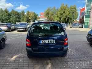 Zils Renault Scenic 2002 Daugavpils, ar dzinēja tilpumu 1.40 L un nobraukumu 219 tūkst. km par 990 €, foto 18 vietnē AUTOMOTO.COM.LV