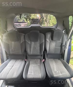 Blue Renault Scenic 2004 in Riga, with an engine capacity of 1.50 L and mileage of 109 thousand km for 1550 €, photo 13 on AUTOMOTO.COM.LV