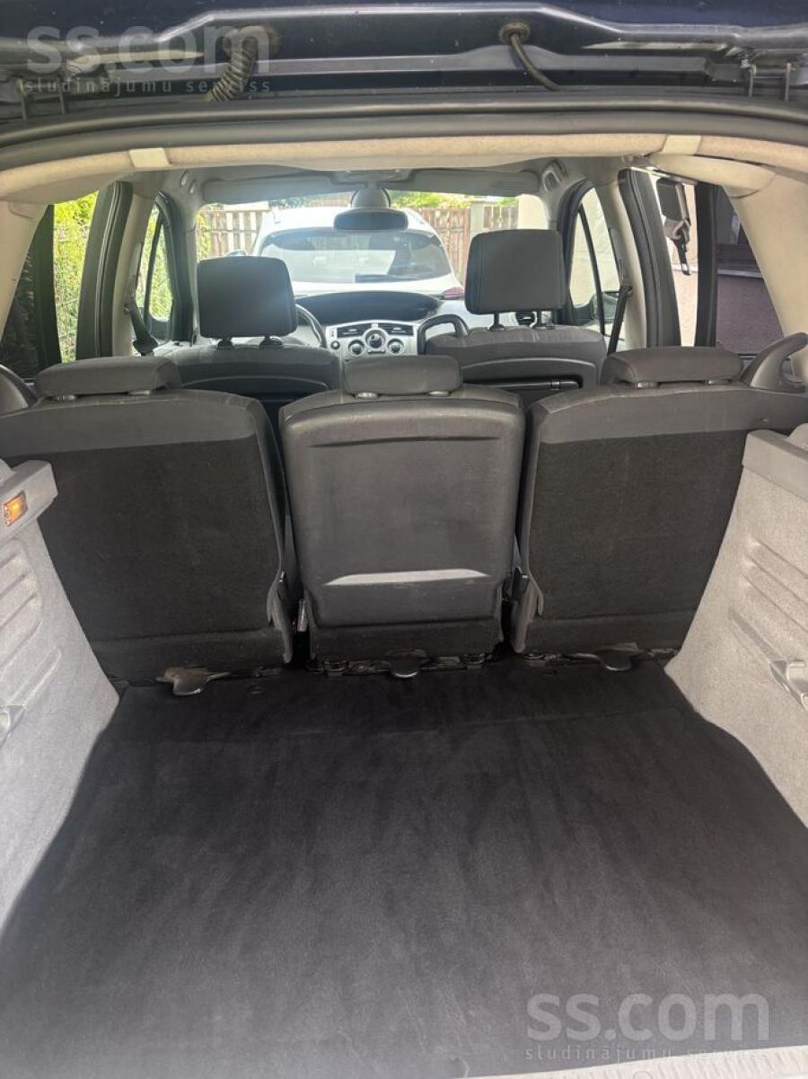 Blue Renault Scenic 2004 in Riga, with an engine capacity of 1.50 L and mileage of 109 thousand km for 1550 €, photo 14 on AUTOMOTO.COM.LV