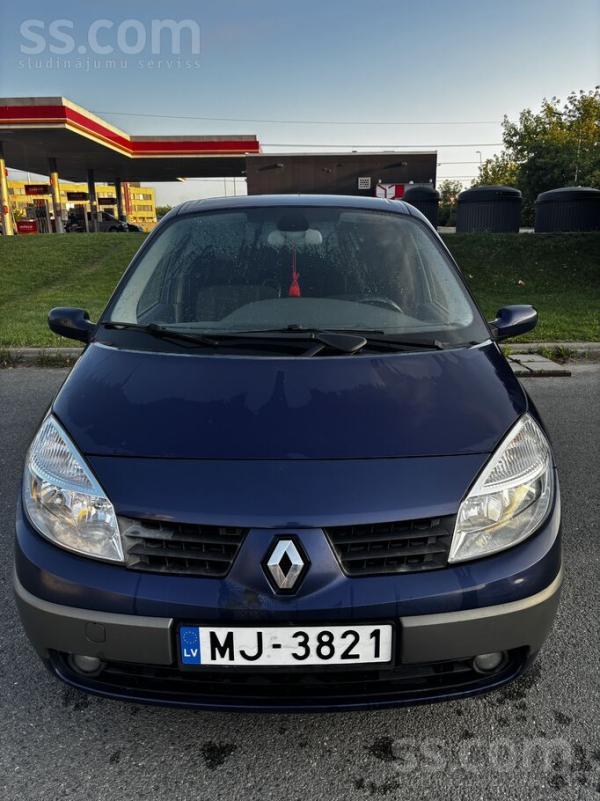 Blue Renault Scenic 2004 in Riga, with an engine capacity of 1.50 L and mileage of 109 thousand km for 1550 €, photo 4 on AUTOMOTO.COM.LV