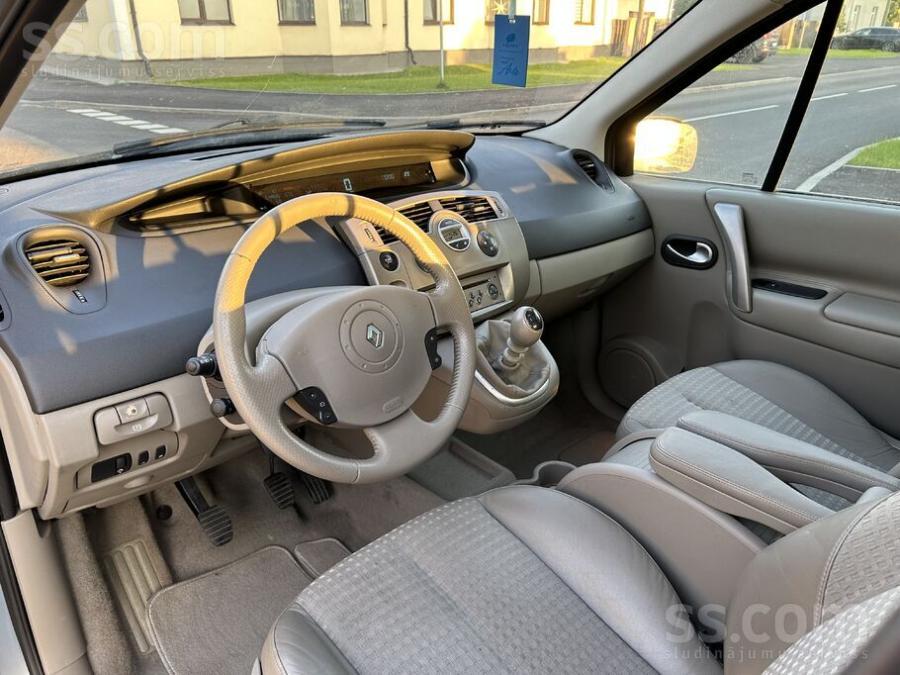 Blue Renault Scenic 2006 in Daugavpils, with an engine capacity of 1.90 L and mileage of 233 thousand km for 1650 €, photo 13 on AUTOMOTO.COM.LV