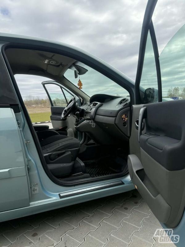 Zils Renault Scenic 2007 Šauļi, ar dzinēja tilpumu 1.60 L un nobraukumu 400 tūkst. km par 1499 €, foto 6 vietnē AUTOMOTO.COM.LV