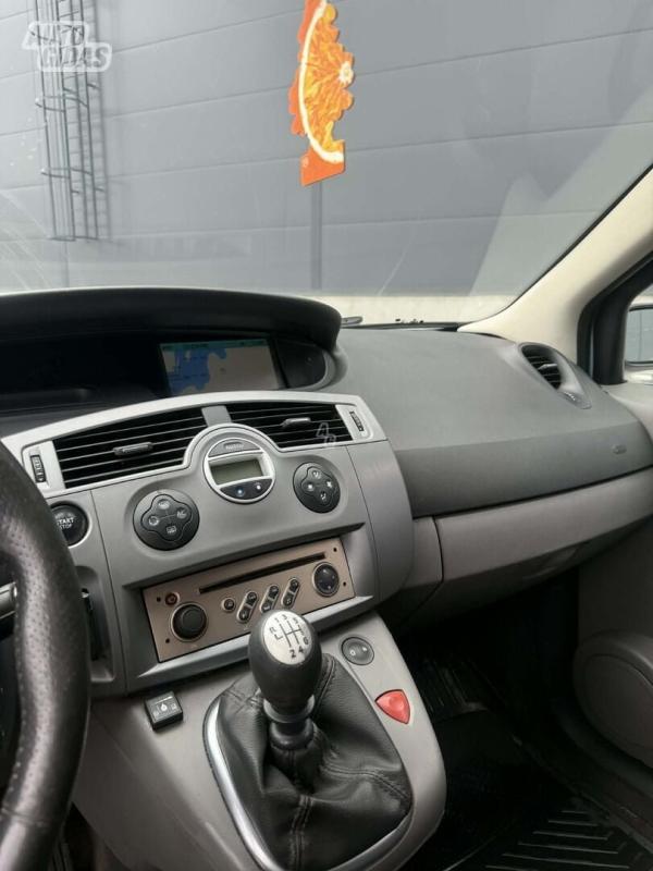 Zils Renault Scenic 2007 Šauļi, ar dzinēja tilpumu 1.60 L un nobraukumu 400 tūkst. km par 1499 €, foto 9 vietnē AUTOMOTO.COM.LV
