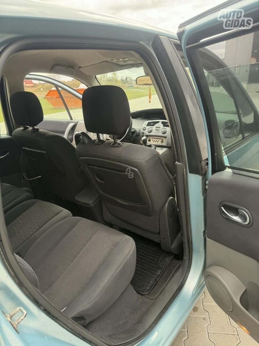 Blue Renault Scenic 2007 in Siauliai, with an engine capacity of 1.60 L and mileage of 400 thousand km for 1399 €, photo 8 on AUTOMOTO.COM.LV