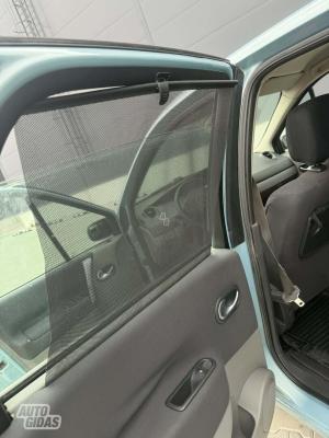 Blue Renault Scenic 2007 in Siauliai, with an engine capacity of 1.60 L and mileage of 400 thousand km for 1399 €, photo 9 on AUTOMOTO.COM.LV