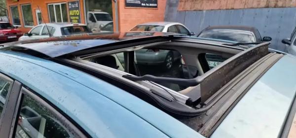 Zils Renault Scenic 2008 Valmiera, ar dzinēja tilpumu 2.00 L un nobraukumu 217 tūkst. km par 2100 €, foto 10 vietnē AUTOMOTO.COM.LV