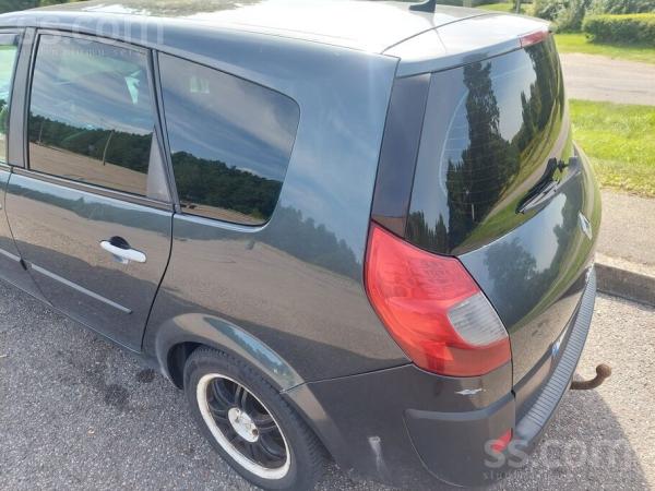 Blue Renault Scenic 2008 in Ventspils, with an engine capacity of 1.90 L and mileage of 388 thousand km for 550 €, photo 3 on AUTOMOTO.COM.LV
