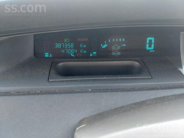 Blue Renault Scenic 2008 in Ventspils, with an engine capacity of 1.90 L and mileage of 388 thousand km for 550 €, photo 7 on AUTOMOTO.COM.LV