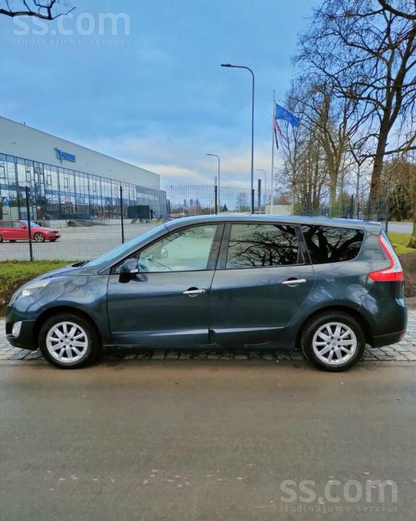 Zils Renault Scenic 2010 Rīga, ar dzinēja tilpumu 1.90 L un nobraukumu 296 tūkst. km par 3300 €, foto 2 vietnē AUTOMOTO.COM.LV