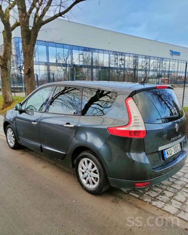 Zils Renault Scenic 2010 Rīga, ar dzinēja tilpumu 1.90 L un nobraukumu 296 tūkst. km par 3300 €, foto 3 vietnē AUTOMOTO.COM.LV