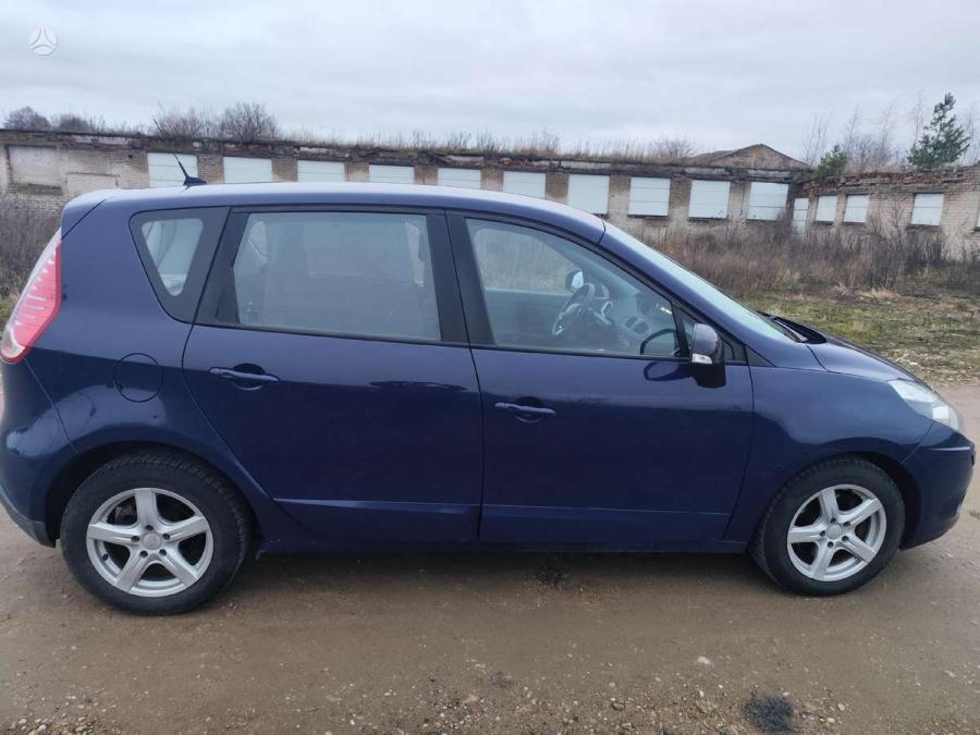 Blue Renault Scenic 2011 in Kaunas, with an engine capacity of 1.46 L and mileage of 221 thousand km for 3400 €, photo 3 on AUTOMOTO.COM.LV