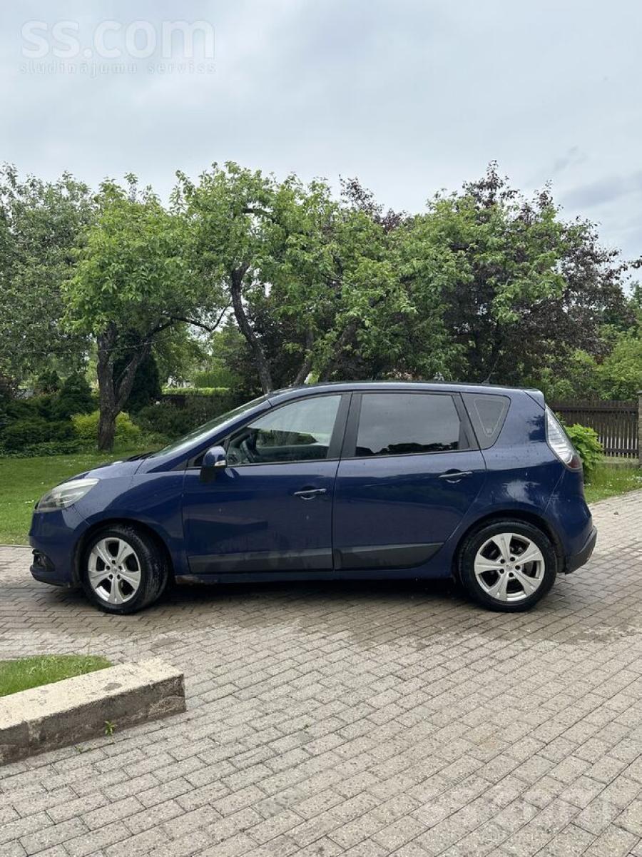 Zils Renault Scenic 2012 Rīga, ar dzinēja tilpumu 1.50 L un nobraukumu 369 tūkst. km par 1795 €, foto 3 vietnē AUTOMOTO.COM.LV