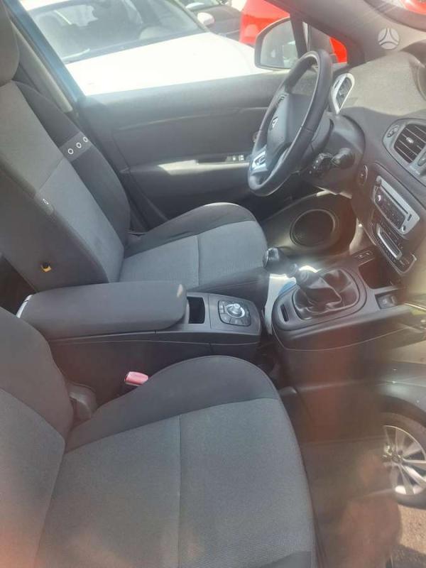 Zils Renault Scenic 2013 Jurbarkas, ar dzinēja tilpumu 1.20 L un nobraukumu 220 tūkst. km par 3499 €, foto 6 vietnē AUTOMOTO.COM.LV