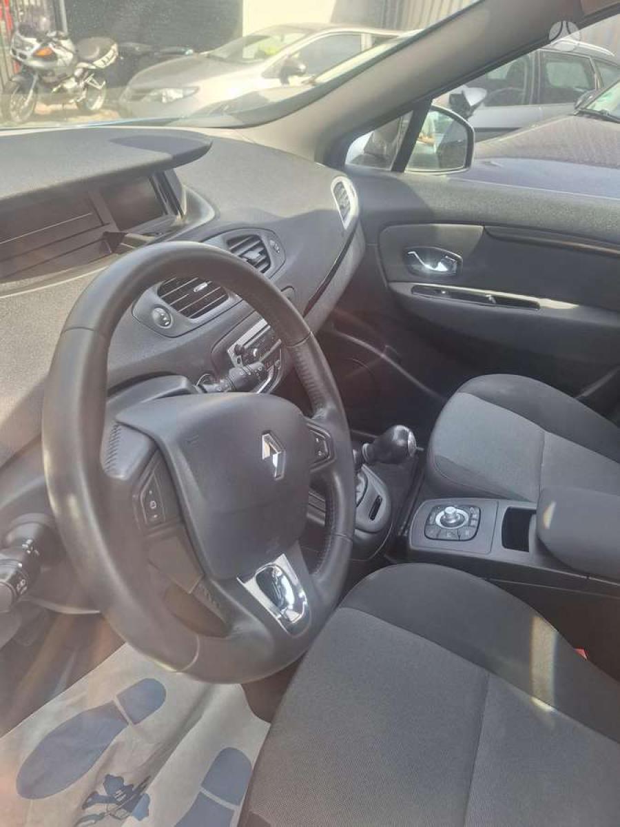 Zils Renault Scenic 2013 Jurbarkas, ar dzinēja tilpumu 1.20 L un nobraukumu 220 tūkst. km par 3499 €, foto 8 vietnē AUTOMOTO.COM.LV