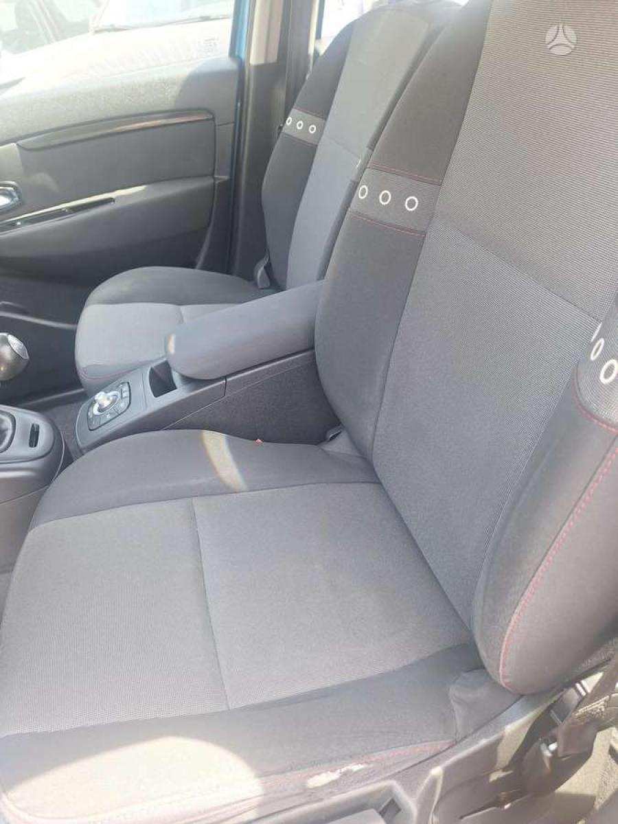 Zils Renault Scenic 2013 Jurbarkas, ar dzinēja tilpumu 1.20 L un nobraukumu 220 tūkst. km par 3499 €, foto 9 vietnē AUTOMOTO.COM.LV
