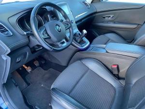 Blue Renault Scenic 2017 in Raseiniai, with an engine capacity of 1.20 L and mileage of 201 thousand km for 6200 €, photo 9 on AUTOMOTO.COM.LV